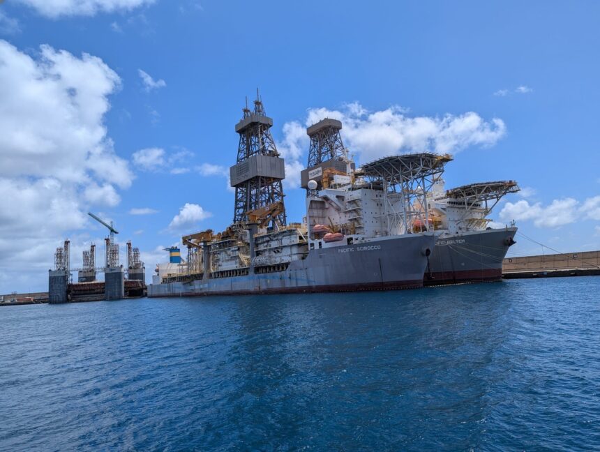 El Puerto de Las Palmas perderá dos drillships históricos de su sky ...